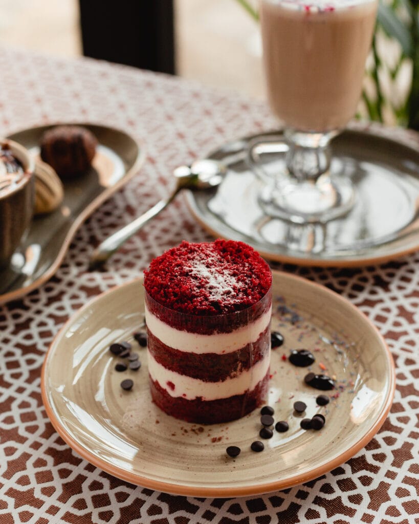 Red Velvet Cake with Cream Cheese Frosting - Recipe Range